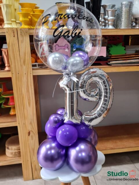 Arranjo de Balões Bubble Personalizado com Número | Studio Universo ...
